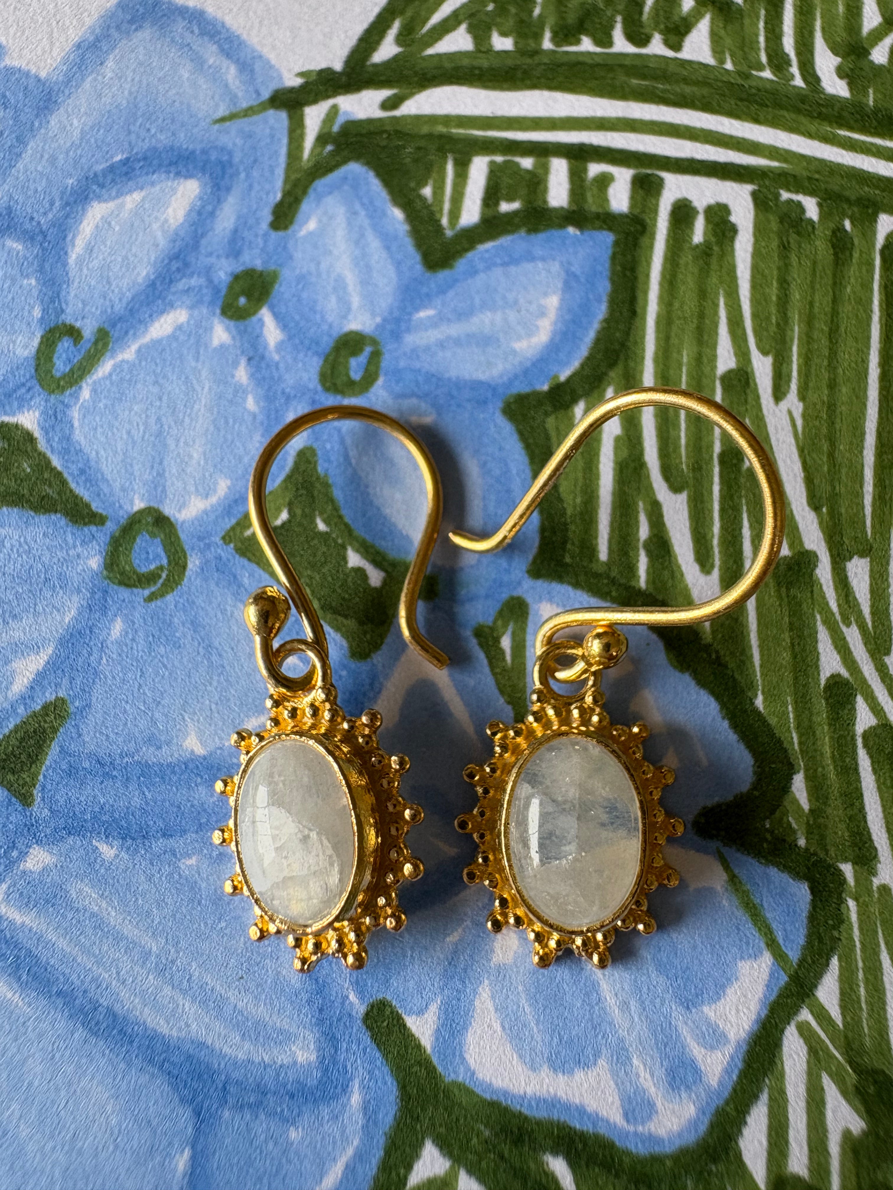 Autour Moonstone Small Drop Earrings – her name was Nola